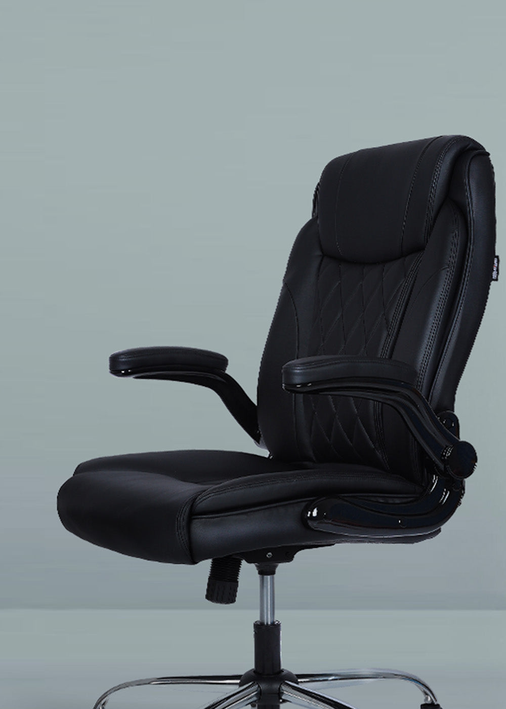 Experience Ultimate Comfort and Style with Drogo Gaming Chair!